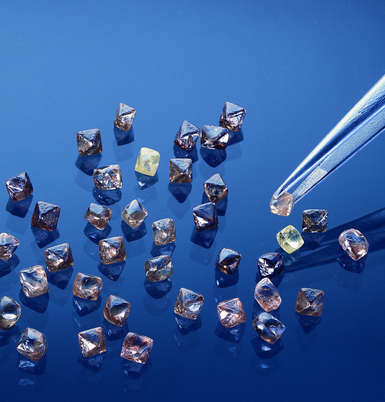 Chip-removing and micro-maschining tools | Medidia GmbH